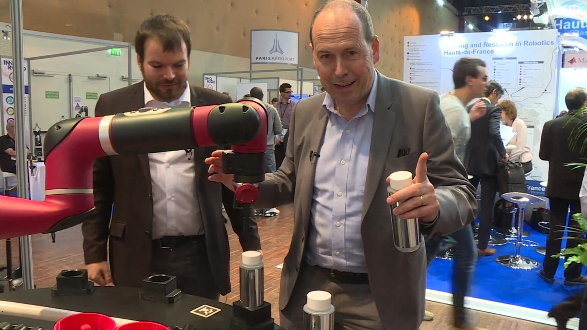 Space robot being tested on a volcano - BBC Newsround