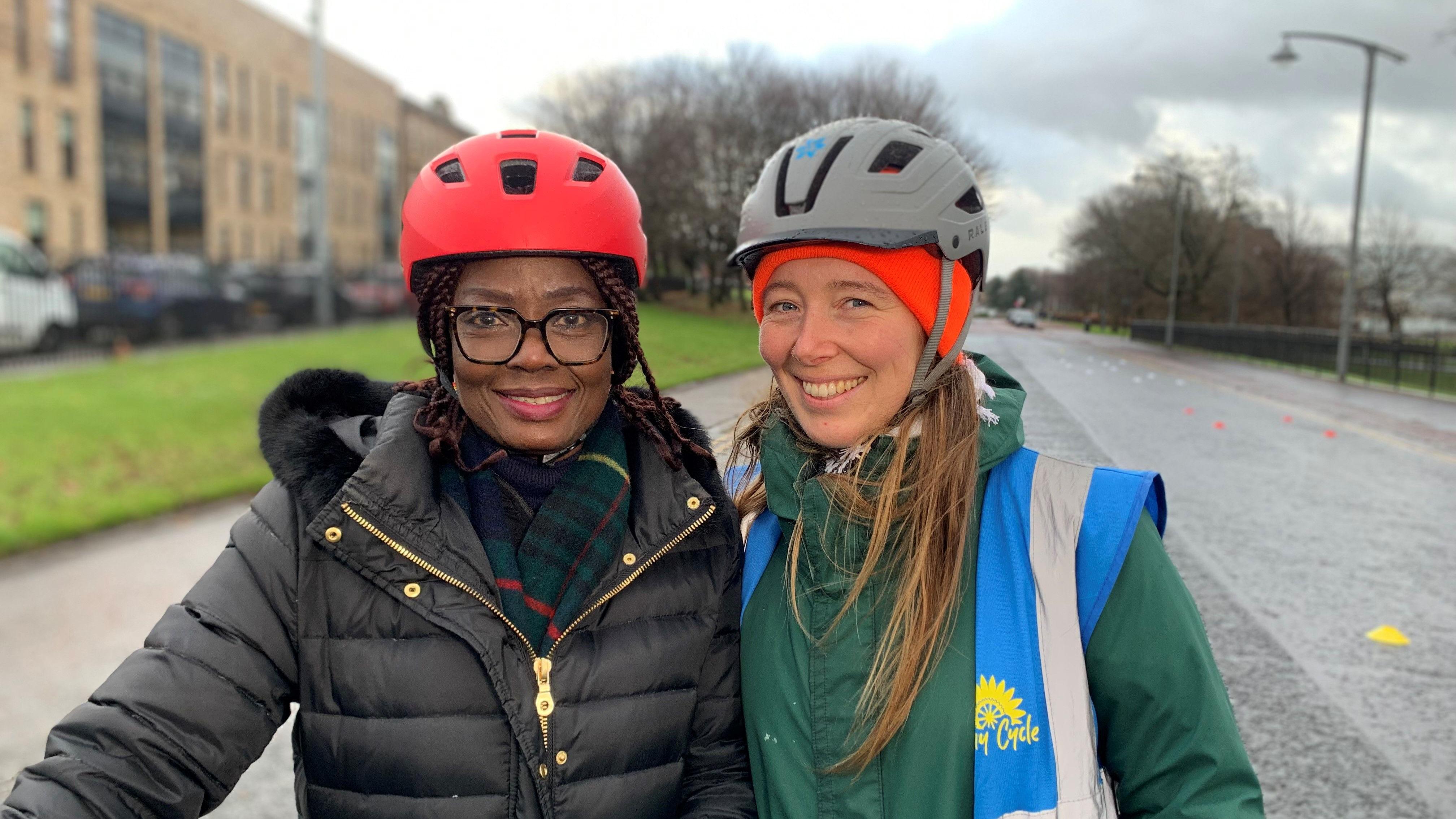 Donated bikes help refugees feel better connected BBC News