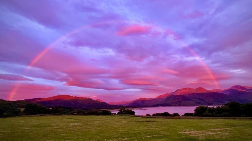 Rainbows At Sunset Coconut Island Rainbow Sunset Schilderij